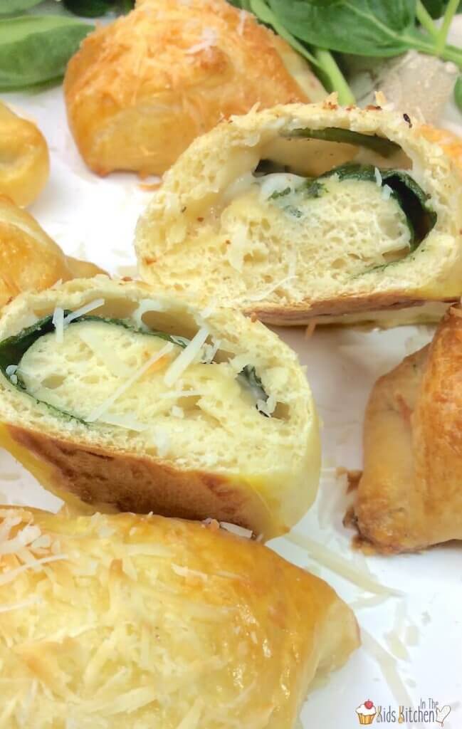 Quick & Cheesy Spinach Croissants (Starbucks Copycat Recipe)
